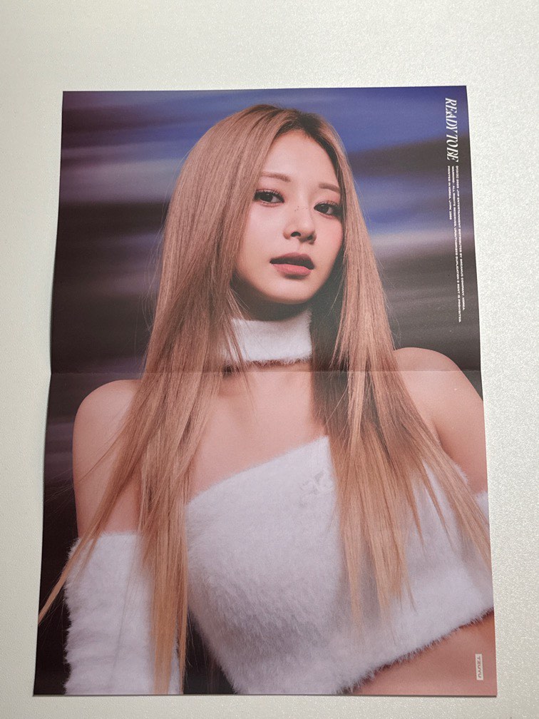 Official Twice ready to be folded posters, Hobbies & Toys, Memorabilia ...