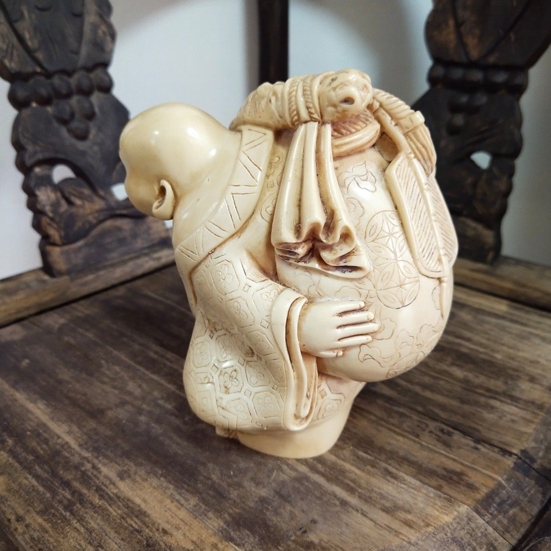Old carving statue. Vintage /everything else ., Hobbies & Toys ...