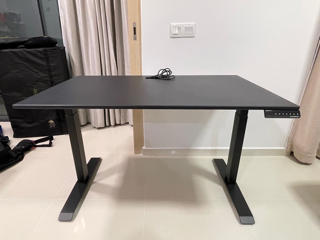 Omnidesk Pro 2020 (Small), Furniture & Home Living, Furniture, Tables ...