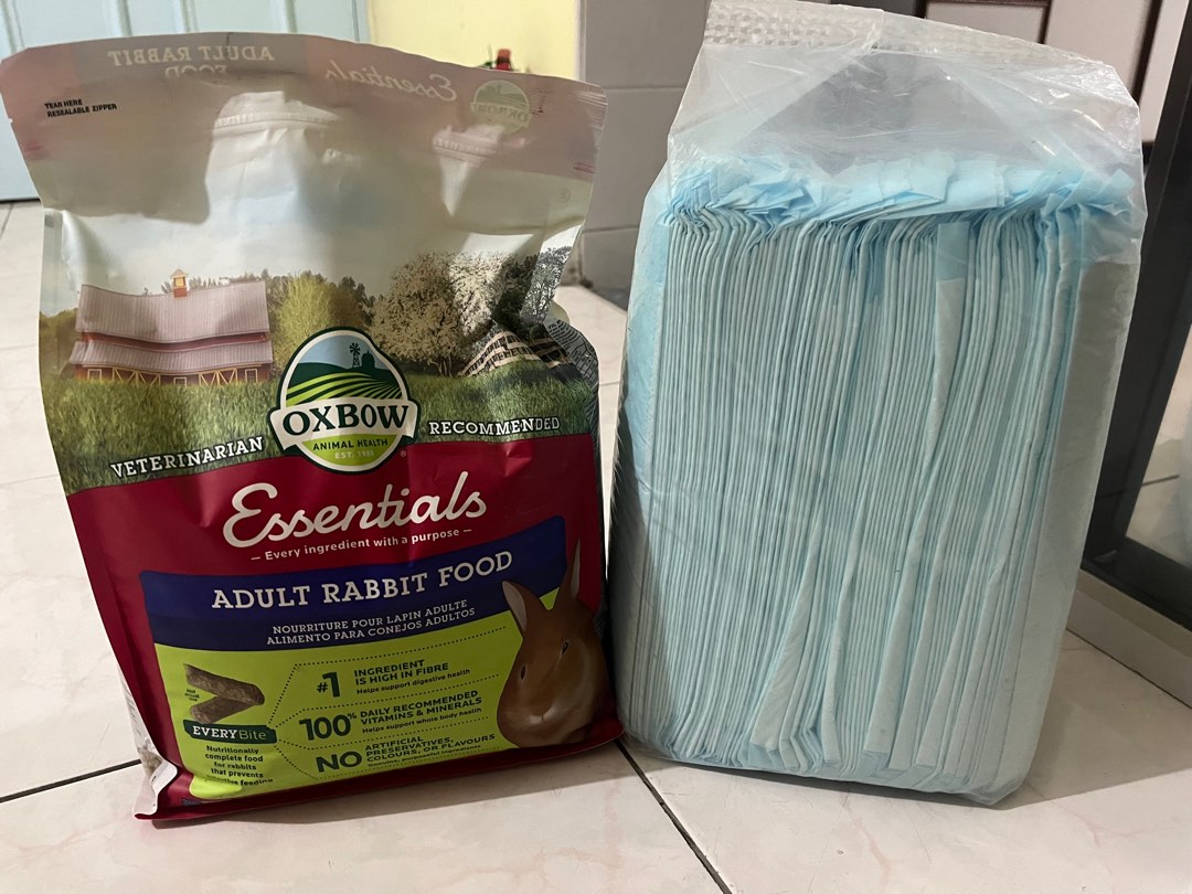 oxbow adult rabbit pellets/food + 2 packs of pee pad, Pet Supplies, Pet ...