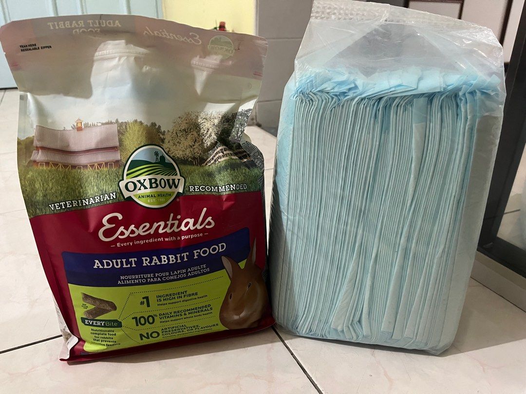 oxbow adult rabbit pellets/food + 2 packs of pee pad, Pet Supplies, Pet ...
