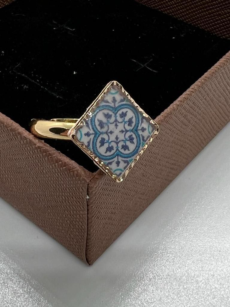 Peranakan style tile ring, Women's Fashion, Jewelry & Organisers, Rings ...