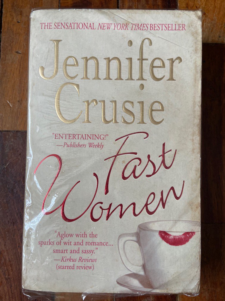 Pre-loved Book Fast Women by Jennifer Crusie on Carousell