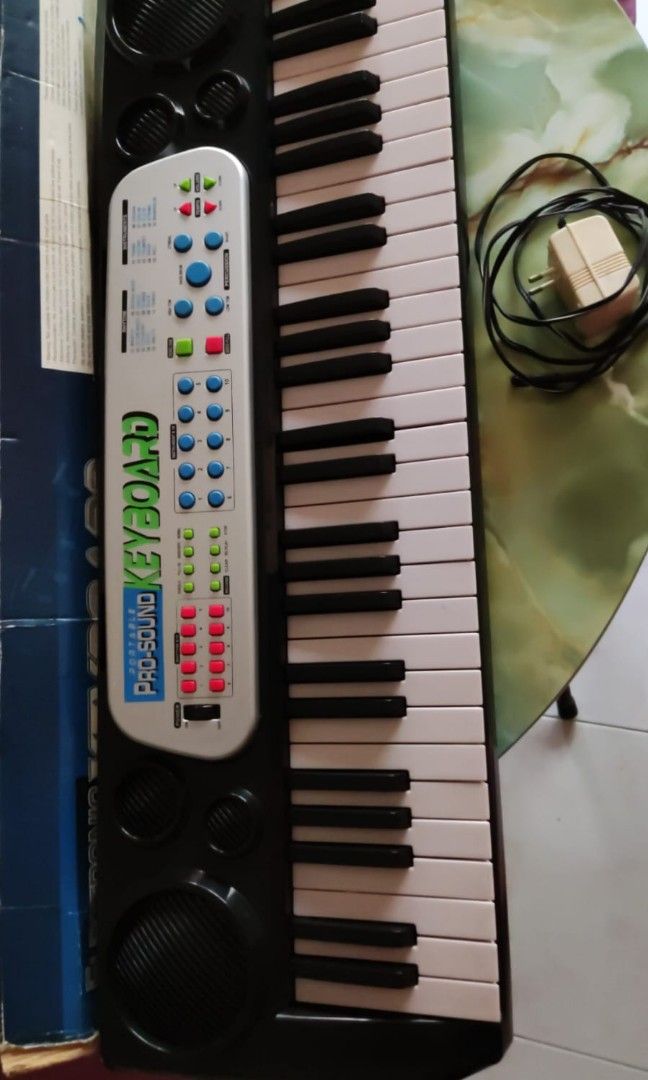 Pro sound keyboard, Hobbies & Toys, Music & Media, Musical Instruments ...