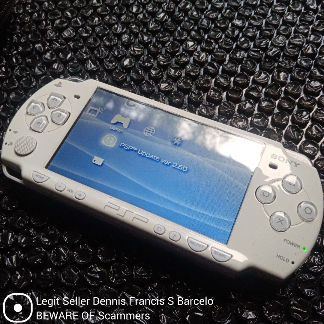 PSP-2000 Ceramic White Package Set, Video Gaming, Video Game Consoles ...