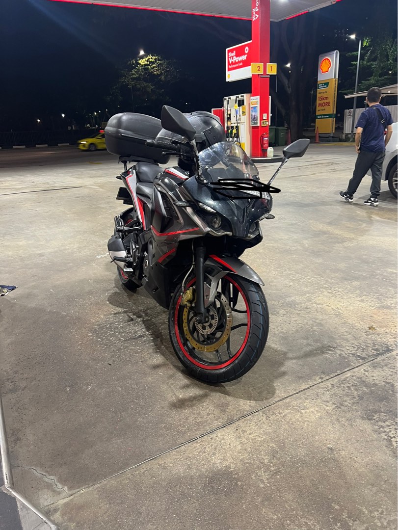 Pulsar rs200, Motorcycles, Motorcycles for Sale, Class 2B on Carousell