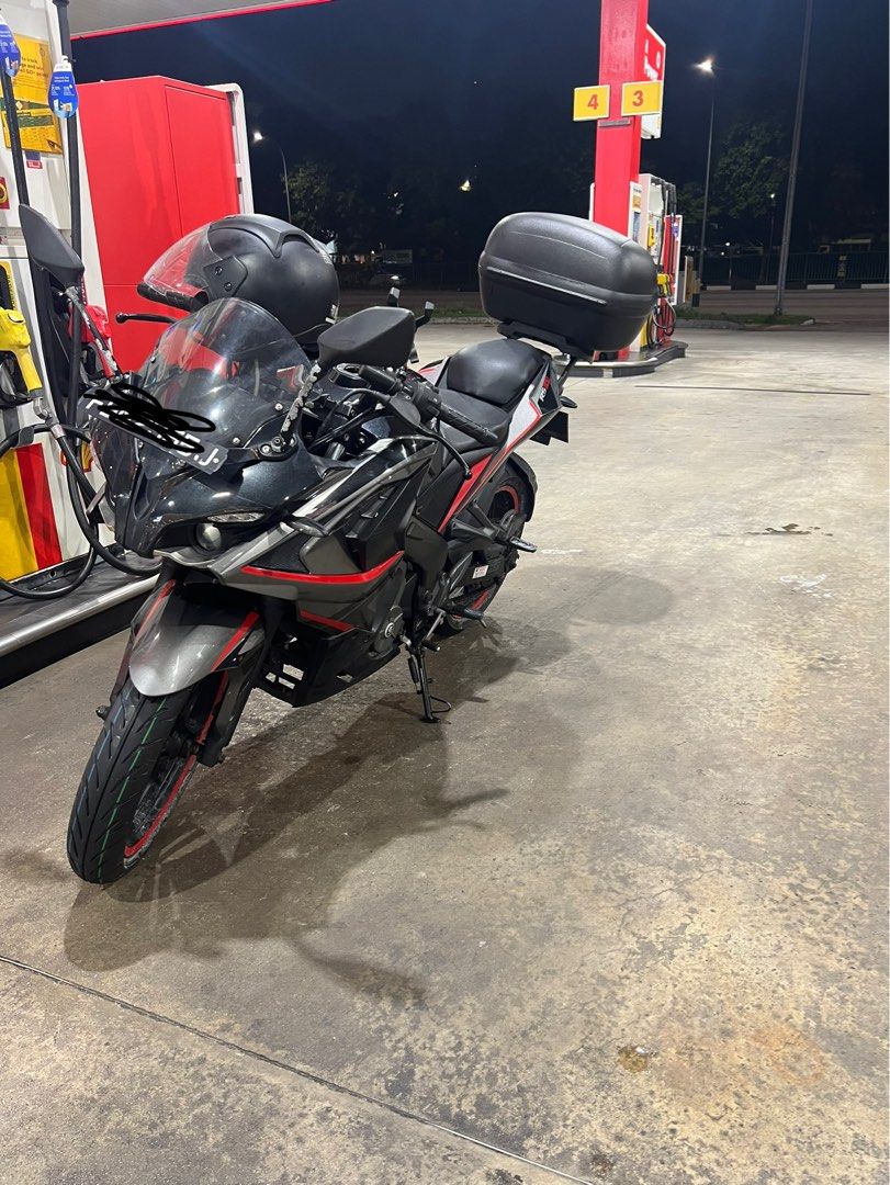 Pulsar rs200, Motorcycles, Motorcycles for Sale, Class 2B on Carousell