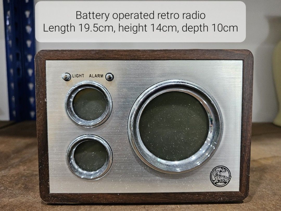 Retro radio design Digital Clock, Furniture & Home Living, Home Decor ...
