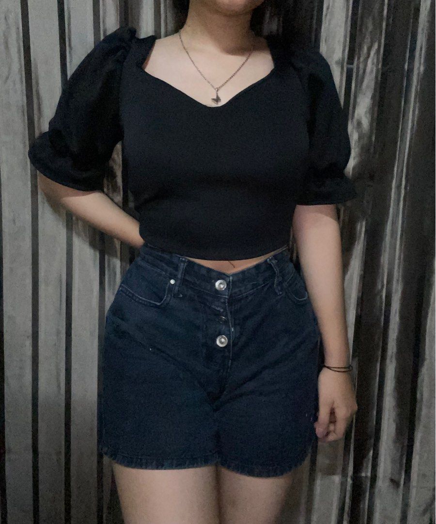 Sabrina top hitam, Fesyen Wanita, Pakaian Wanita, Atasan di Carousell