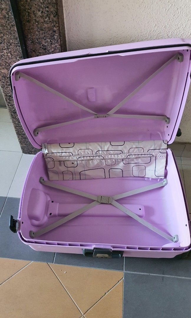 Samsonite 30 inch Sturdy Luggage (needs replace wheels), Hobbies & Toys ...