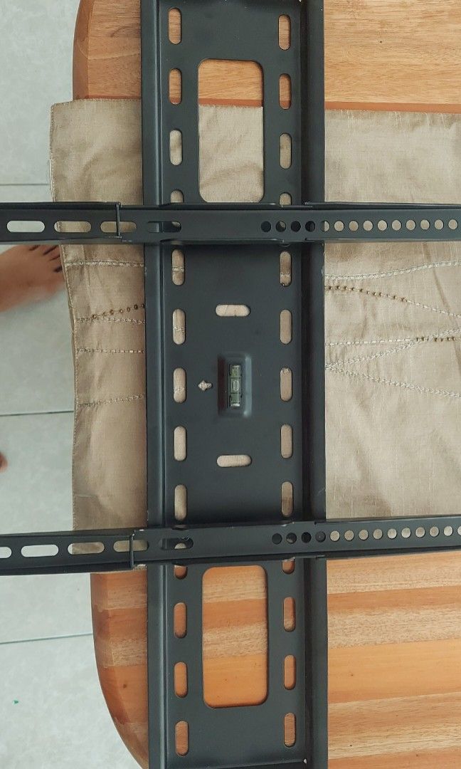 SAMSUNG TV Stand with Castors and option to do Wall Mounted, TV & Home ...