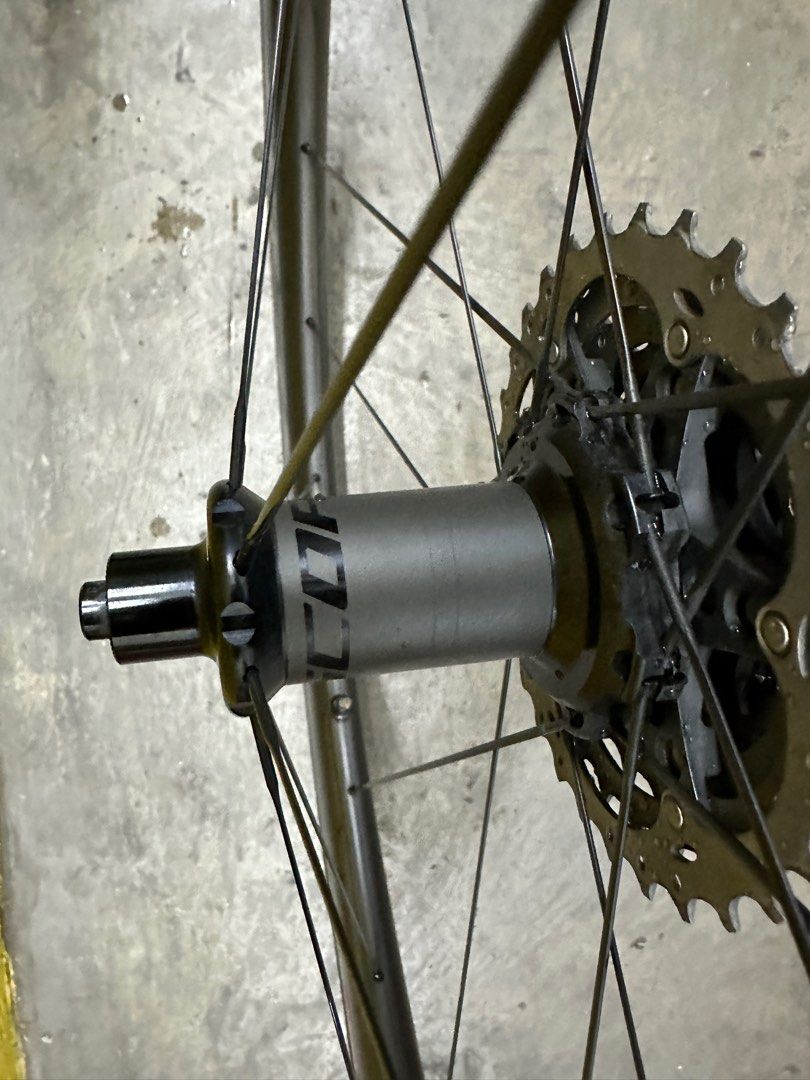 Scope R5c rim brake with Ceramicspeed hub bearing, Sports Equipment ...