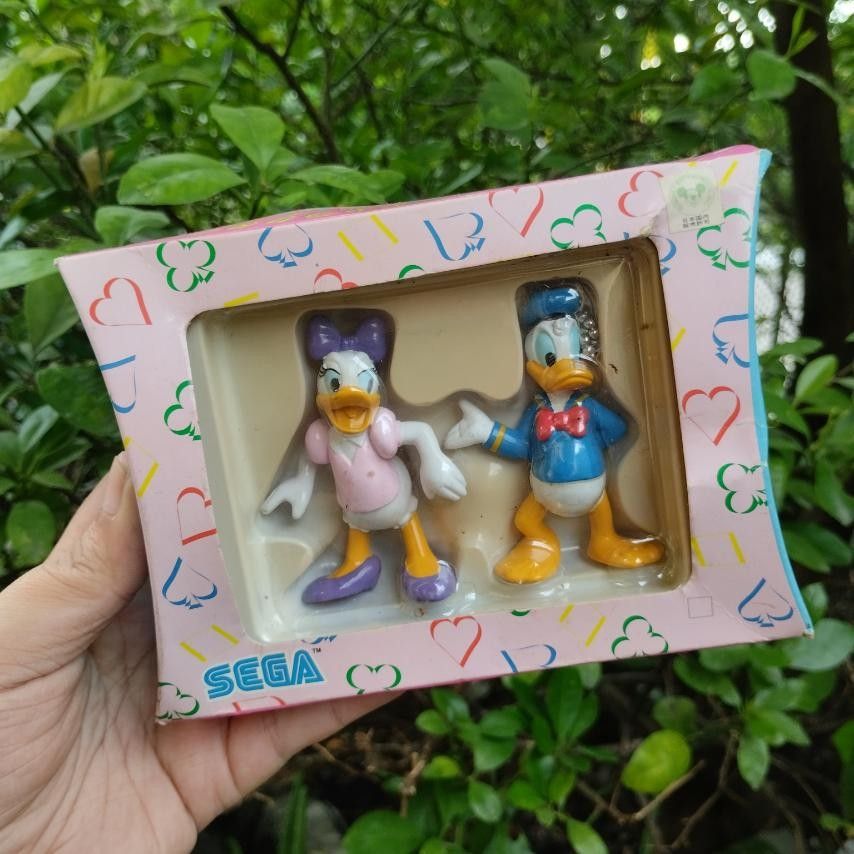 SEGA Donald Duck & Daisy Duck Keychain Set, Hobbies & Toys, Toys ...