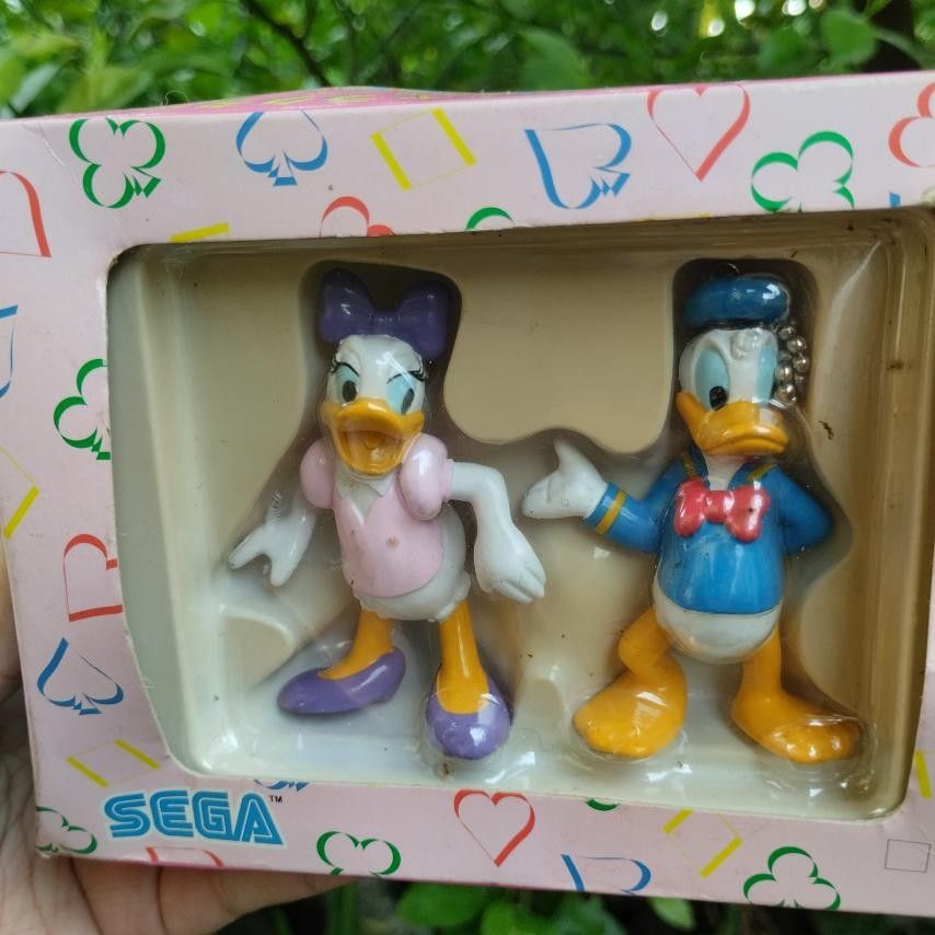 SEGA Donald Duck & Daisy Duck Keychain Set, Hobbies & Toys, Toys ...