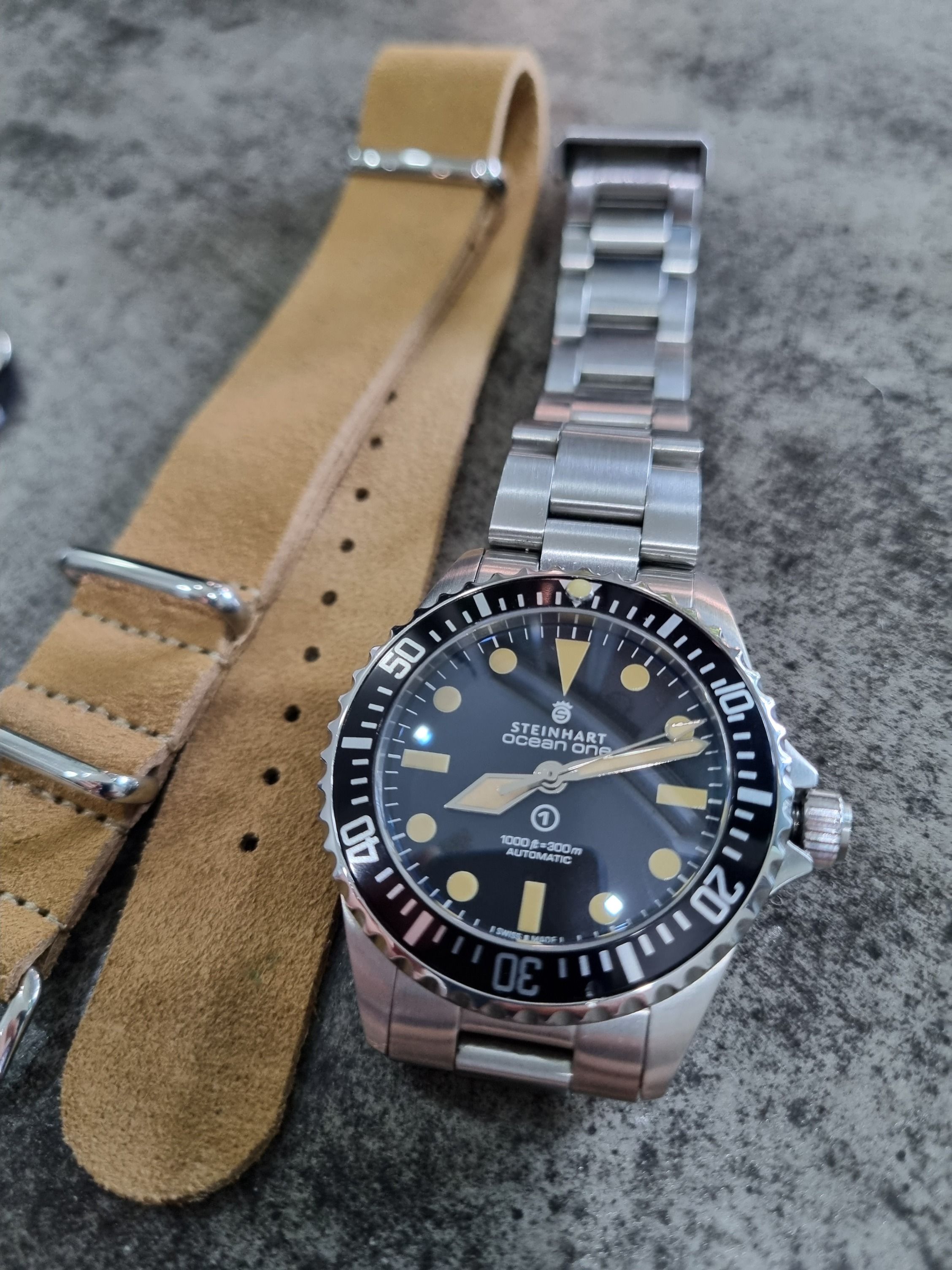 Steinhart military auto diver (39mm), Luxury, Watches on Carousell
