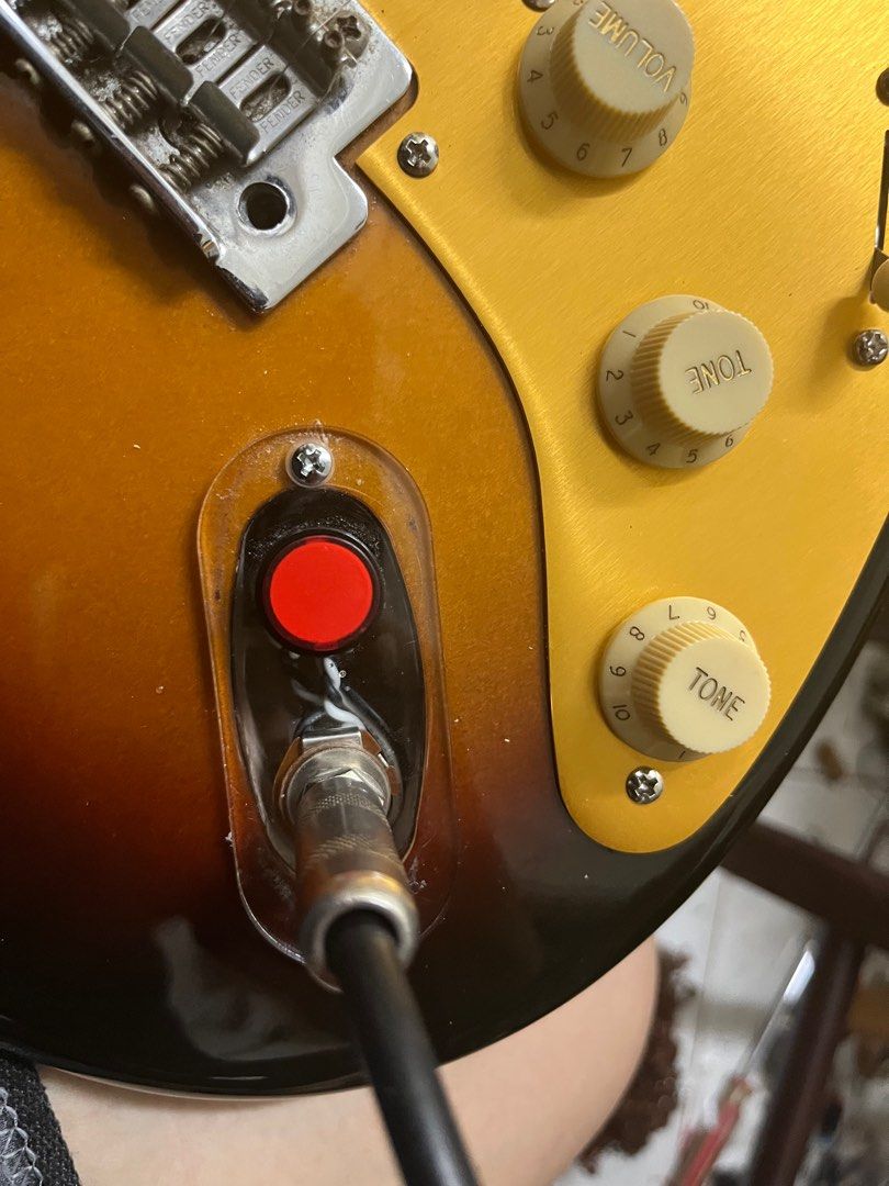 Strat Kill Switches Memory Push Button, Hobbies & Toys, Music & Media ...