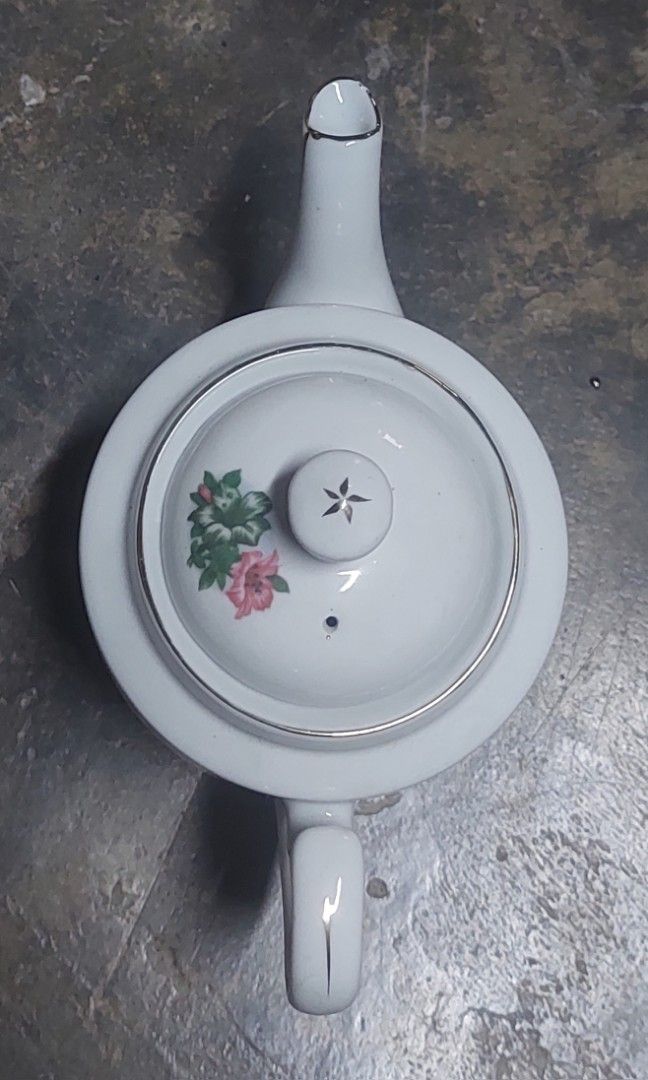 Teko bunga kangkung, Hobbies & Toys, Collectibles & Memorabilia, Vintage Collectibles on Carousell