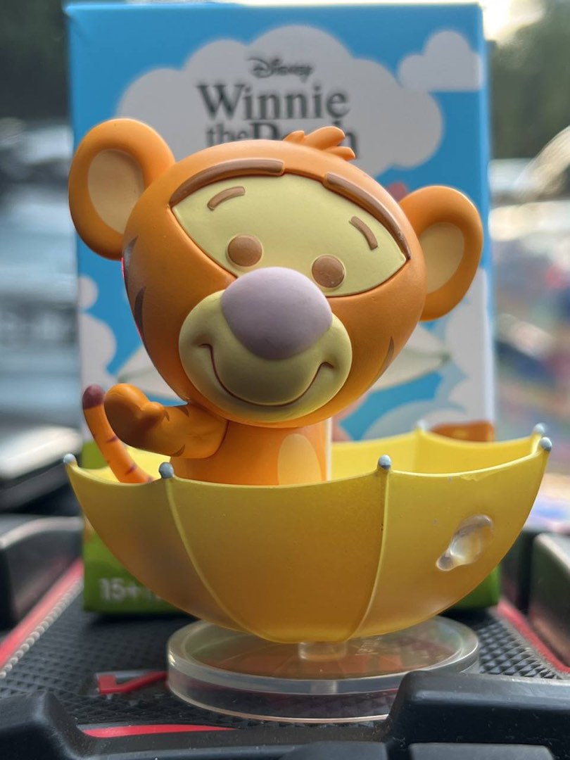 Tigger Miniso Winnie-the-Pooh Collection Rainy Season Figure Model ...