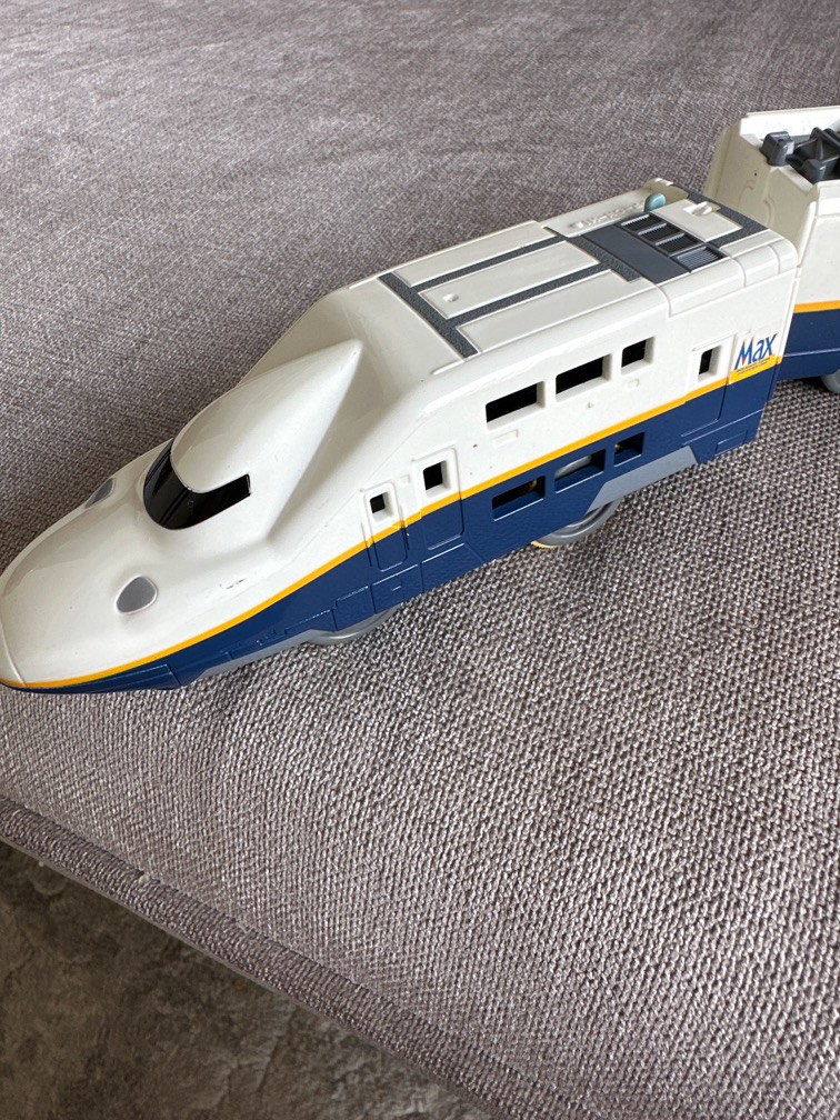 TOMY Plarail S-10 E4 Shinkansen Max, Hobbies & Toys, Toys & Games on ...