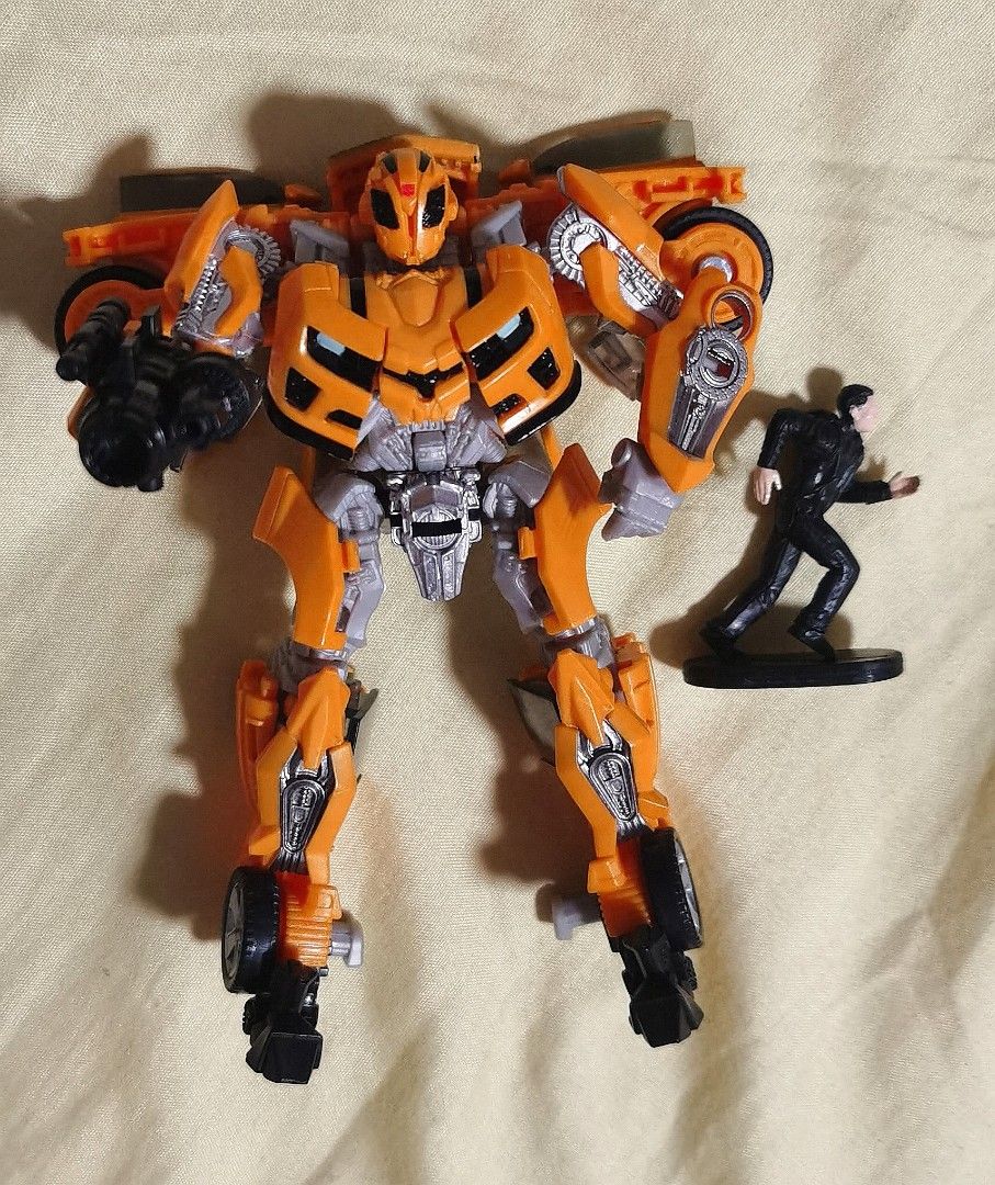 Transformers Studio Series SS 74 Bumblebee with Sam Witwicky, Hobbies ...