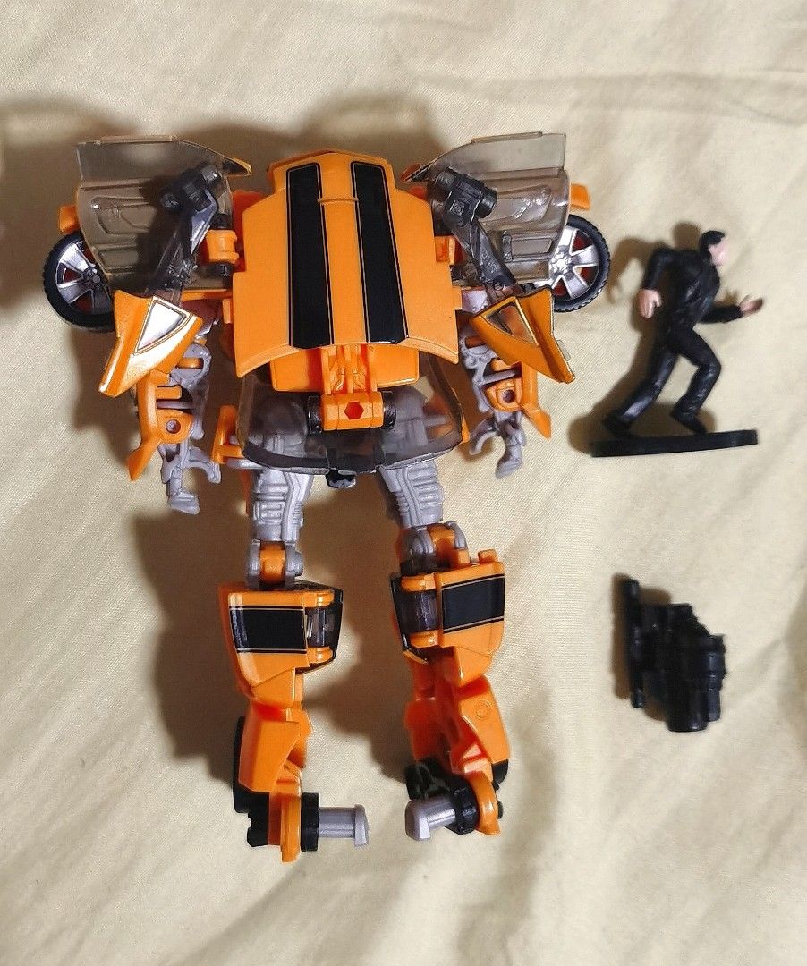 Transformers Studio Series SS 74 Bumblebee with Sam Witwicky, Hobbies ...
