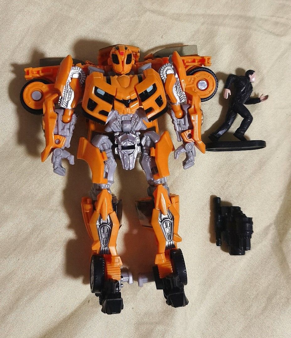 Transformers Studio Series SS 74 Bumblebee with Sam Witwicky, Hobbies ...