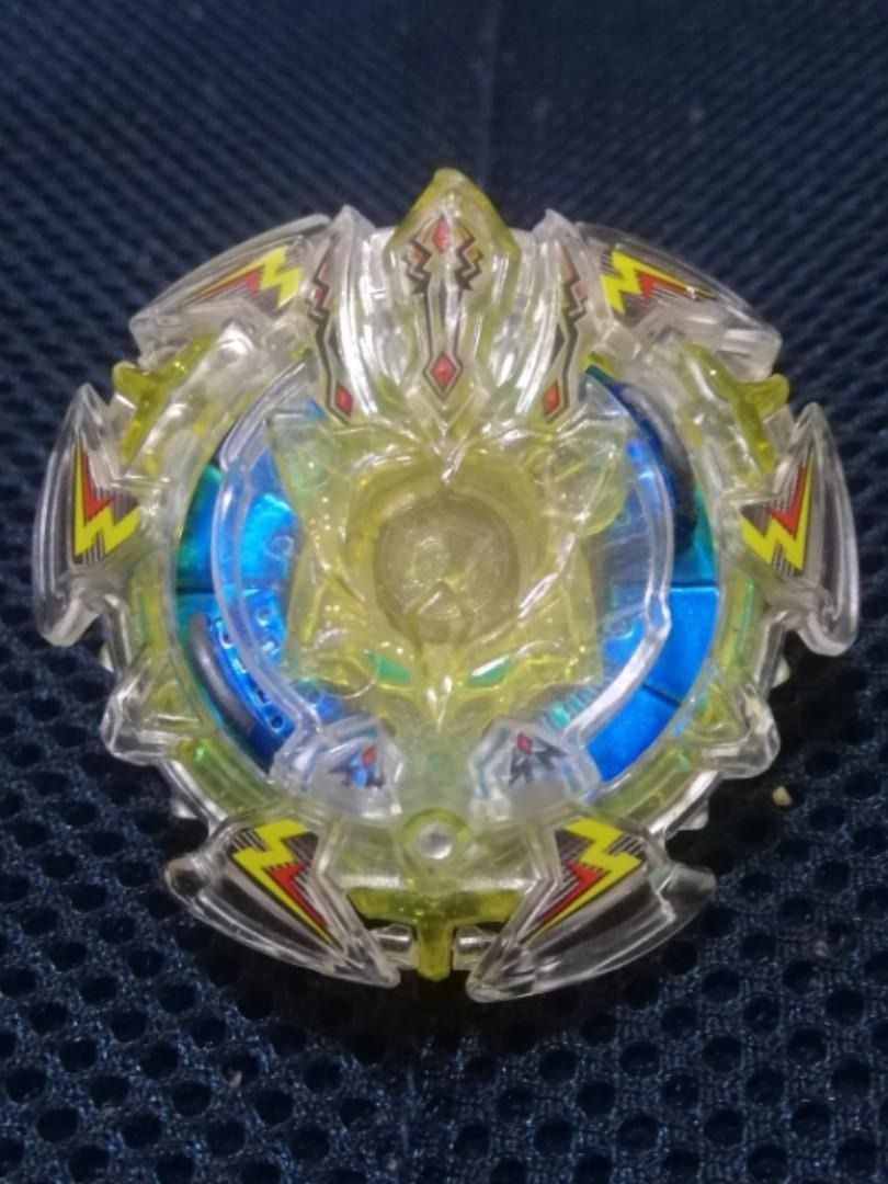 Beyblade Burst Trident Heavy Claw