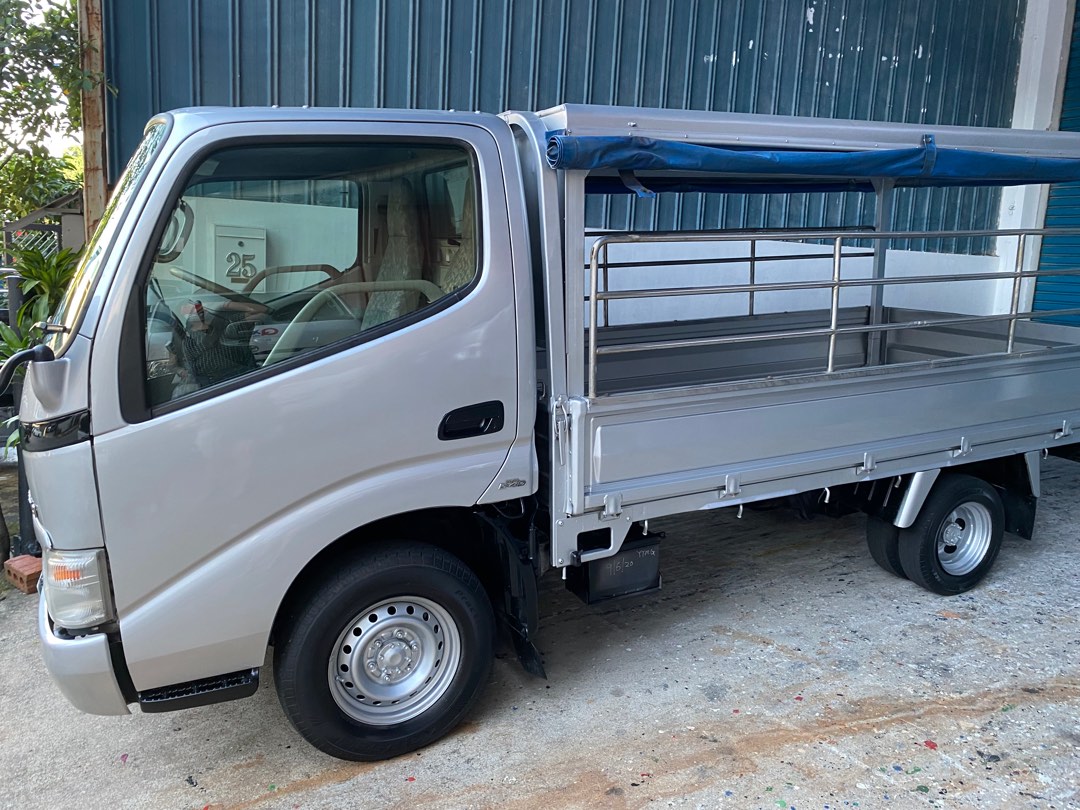 Truck Rental 10ft Toyota Dyna Canopy Manual Diesel Rent Commercial ...