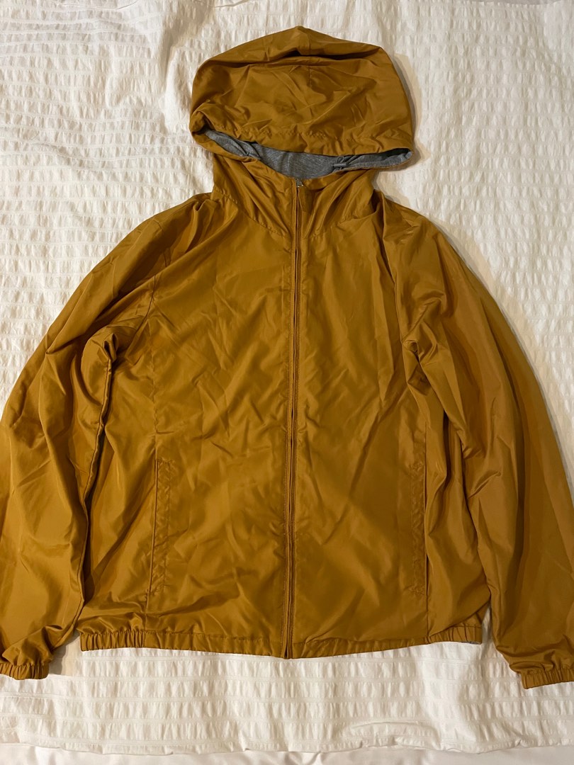 Uniqlo Reversible Parka in Yellow on Carousell