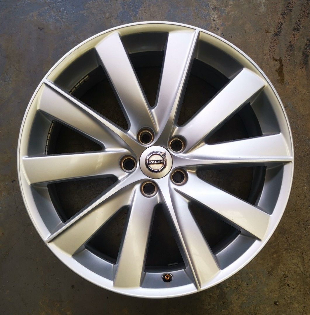 Used 19" Original Volvo Rims, Car Accessories, Tyres & Rims on Carousell