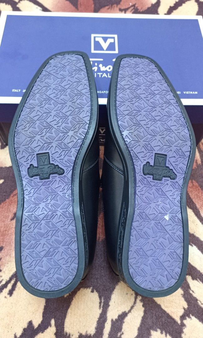 (NEW) Valentino Rudy Italy 100% Genuine Broque, Men's Fashion, Footwear ...