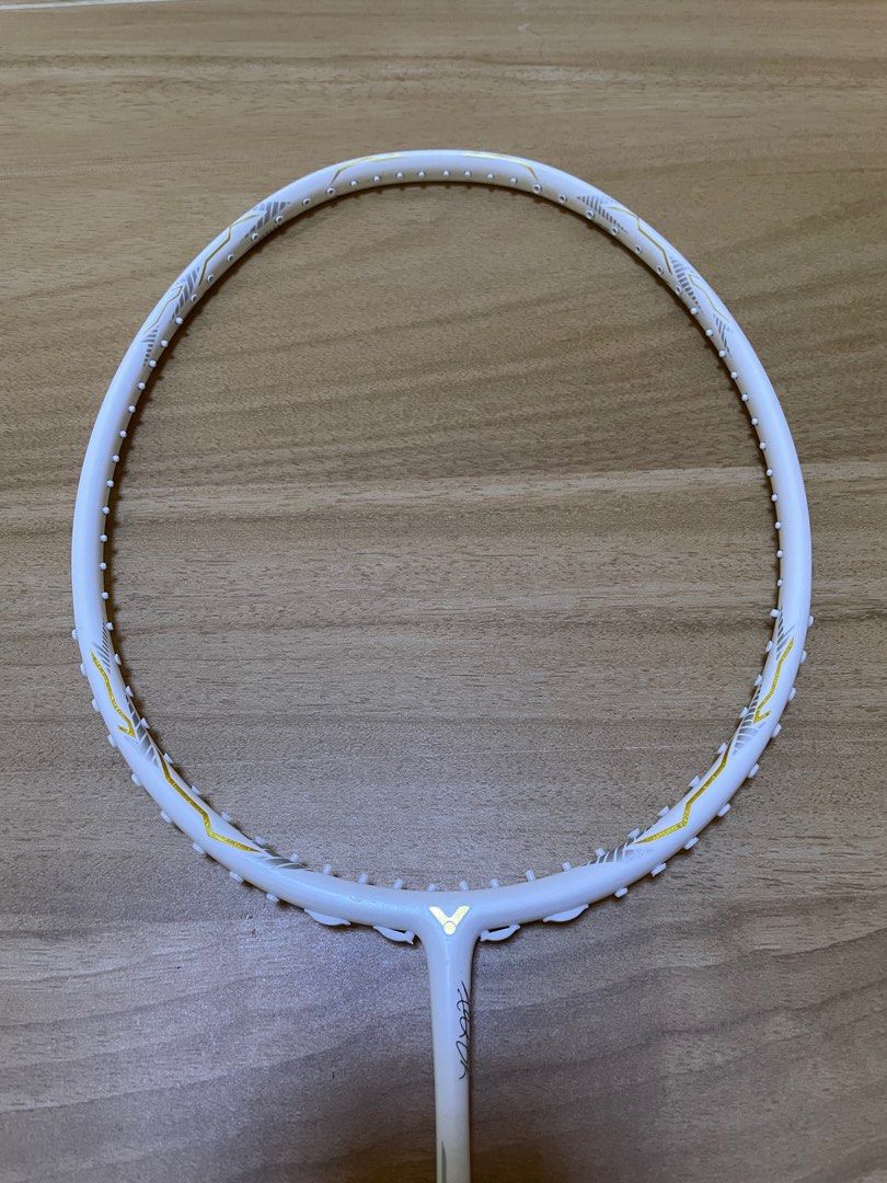 Victor TK F C LTD 白金利爪 戴資穎, 運動產品, 運動與體育, 運動與體育 - 球拍和球類運動 - Carousell