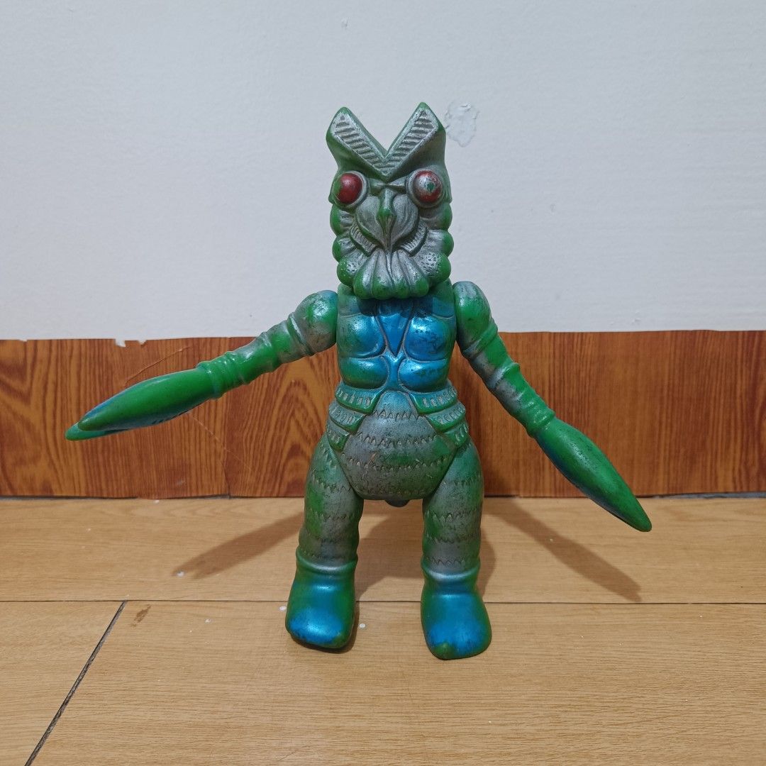 Vintage 1996 Baltan Alien Sofubi, Hobbies & Toys, Toys & Games on Carousell