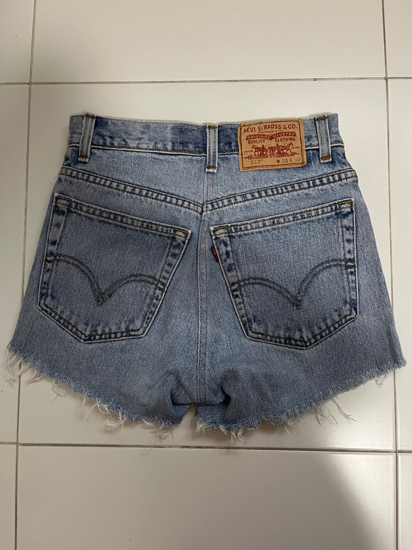 Vintage Levis Shorts, Women's Fashion, Bottoms, Shorts on Carousell