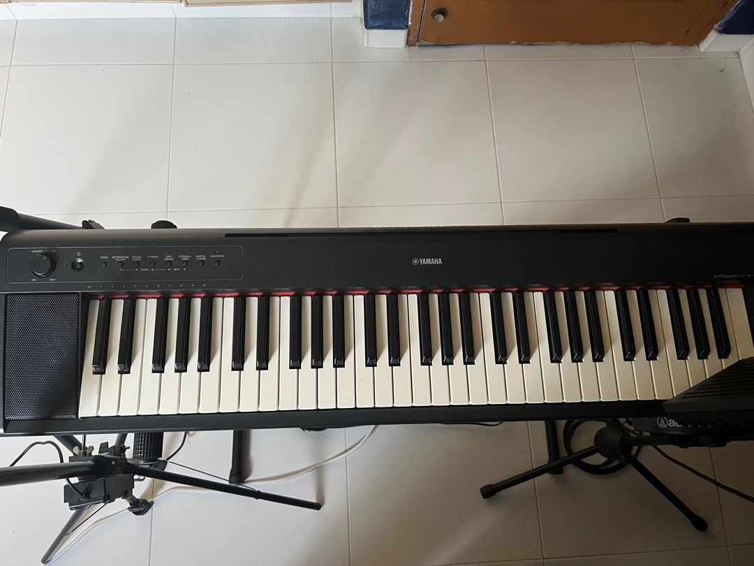 Yamaha Keyboard- piaggero np-11, Hobbies & Toys, Music & Media, Musical ...