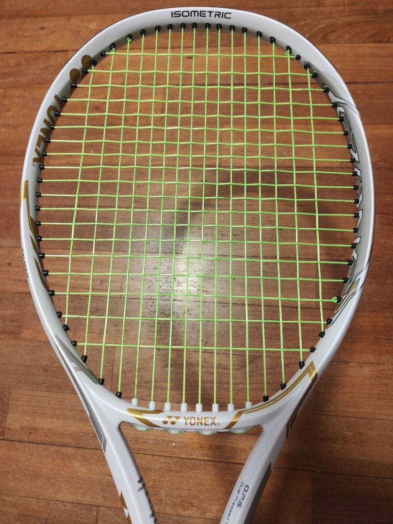 Yonex EZONE 98 Naomi Osaka White Version, Sports Equipment, Sports ...