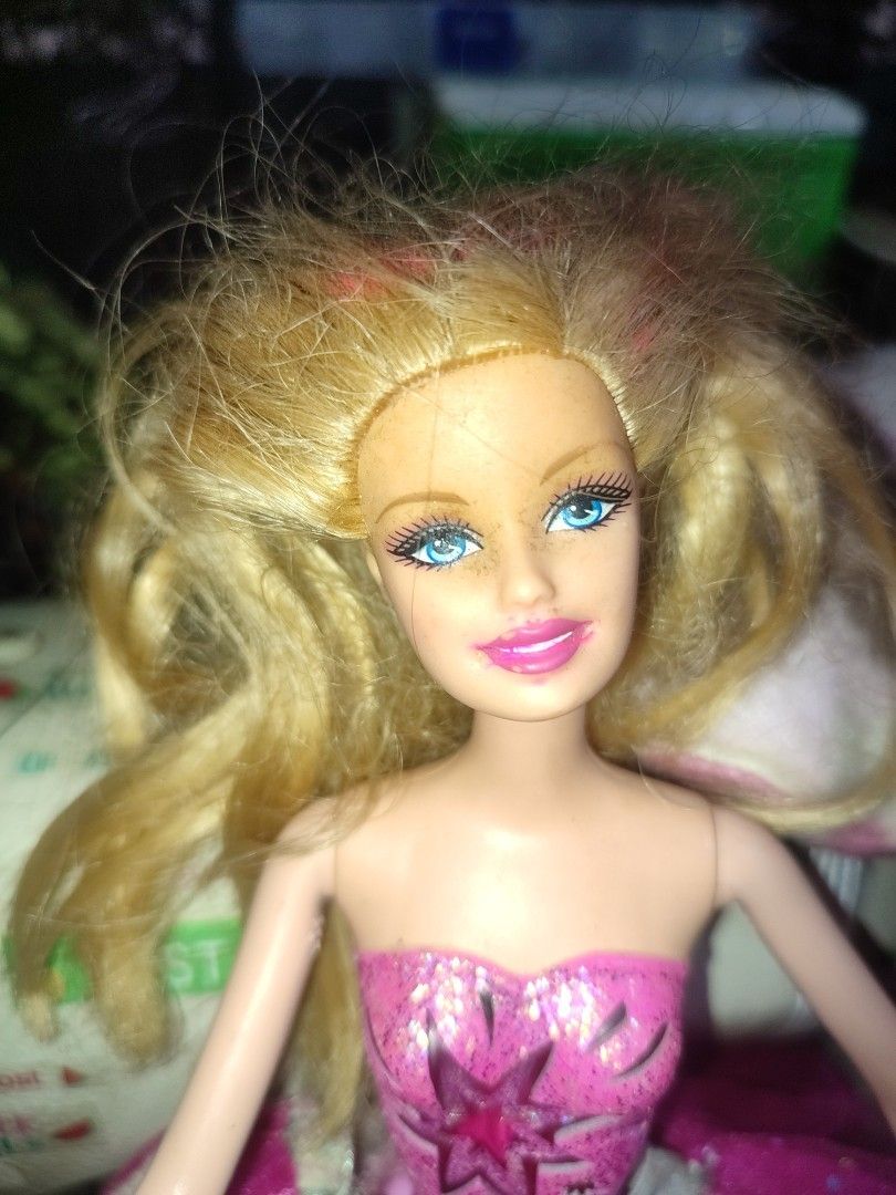 2009 Barbie A Fashion Fairytale Doll 2 in 1 Dress Transforms Lights ...