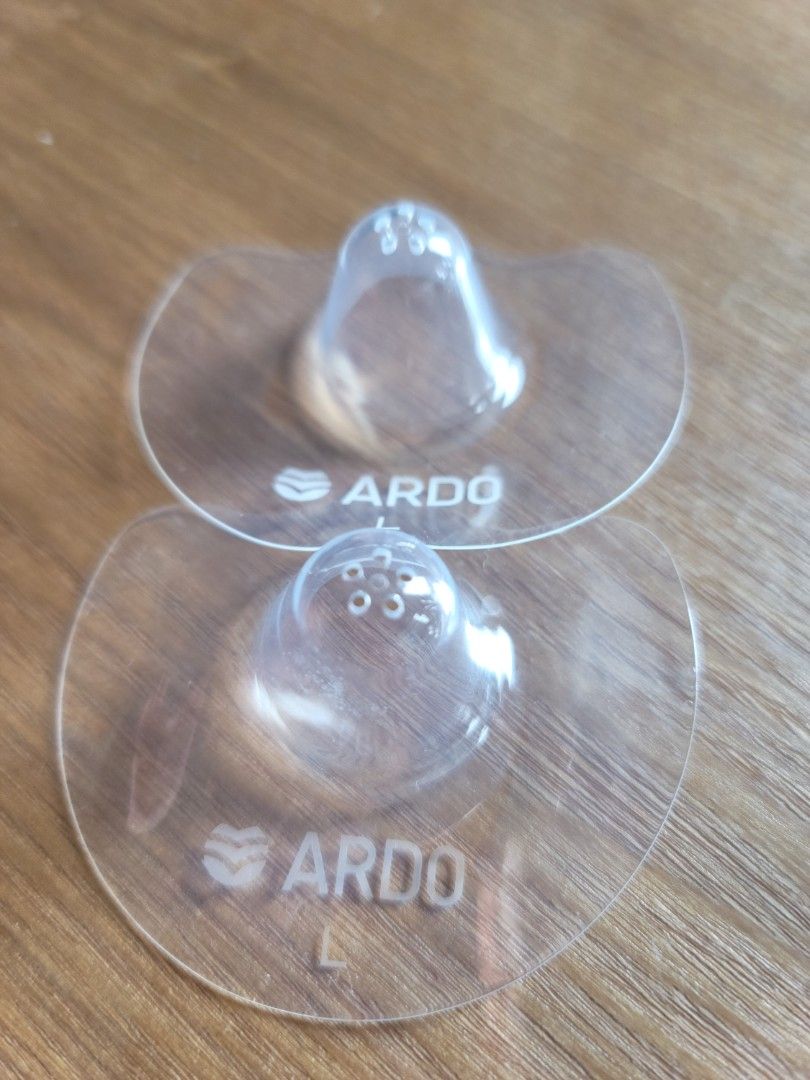 24mm nipple shields, Babies & Kids, Nursing & Feeding, Breastfeeding ...