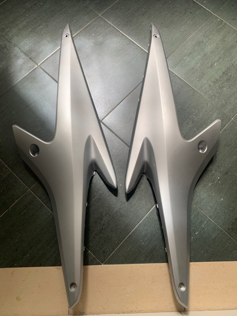 Aerox Z panel silver, Motorcycles, Motorcycle Accessories on Carousell
