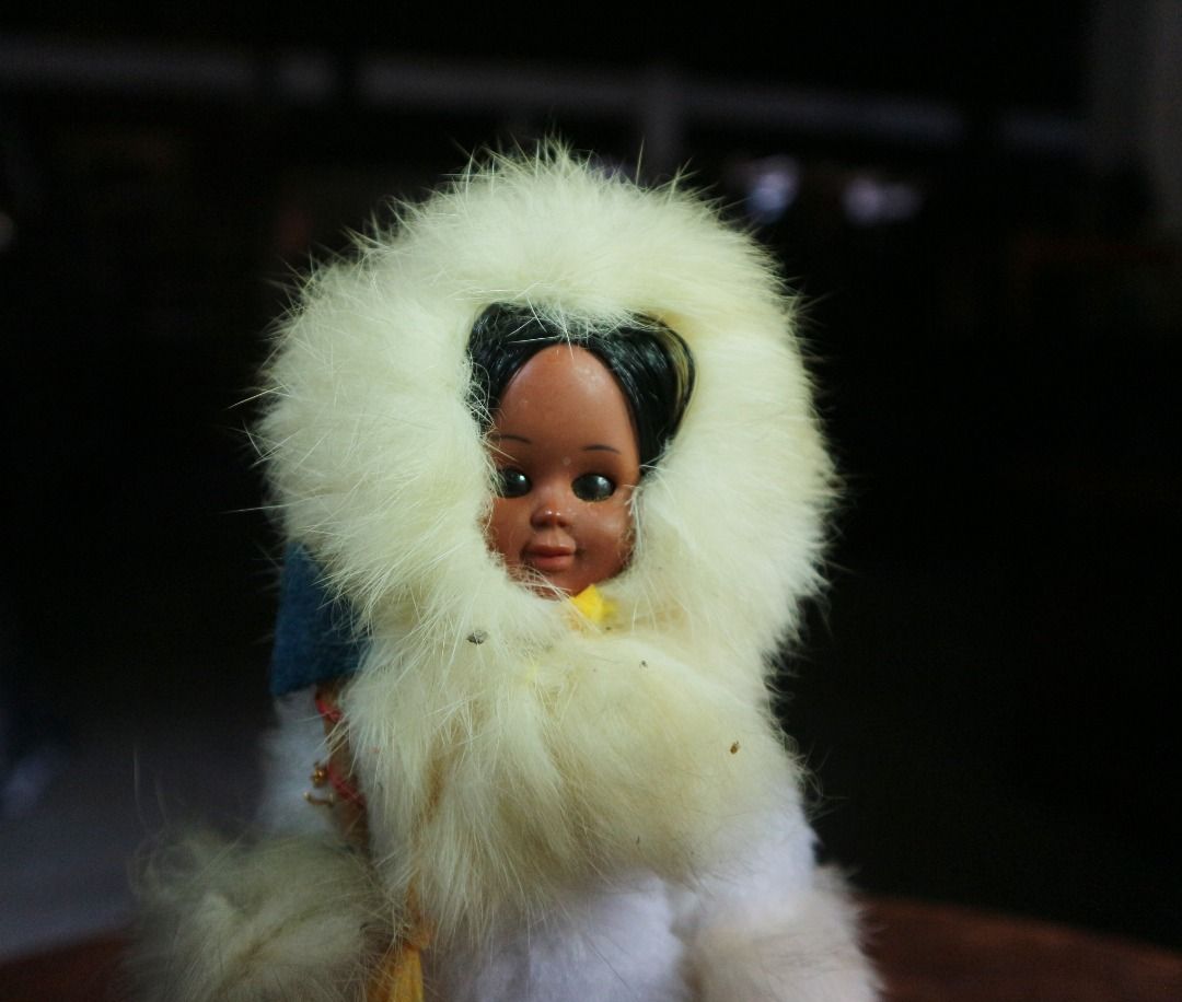 Boneka Inuit Amerika/Gadis Eskimo, Toys & Collectibles, Mainan di Carousell