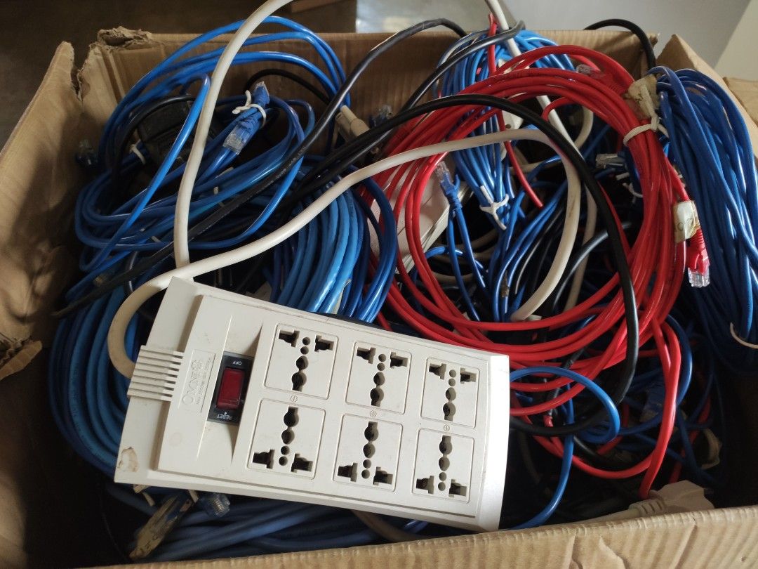 Box of cables and extension on Carousell