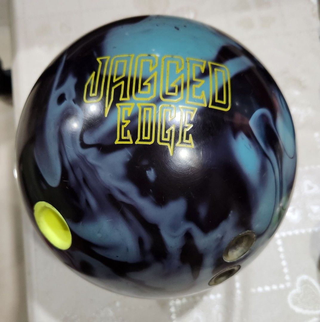 Brunswick Jagged Edge Solid, Sports Equipment, Sports & Games, Billiards & Bowling on Carousell