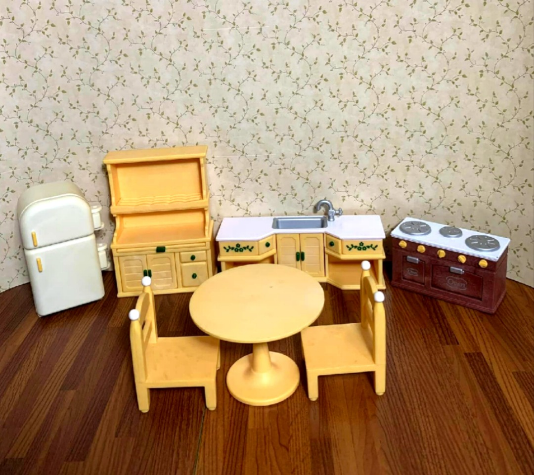 Calico Critters/ Sylvanian Families Kozy Kitchen Set on Carousell