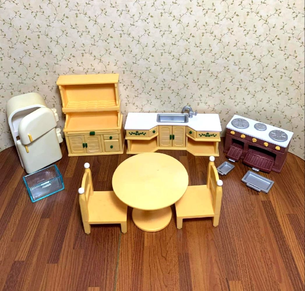 Calico Critters/ Sylvanian Families Kozy Kitchen Set on Carousell