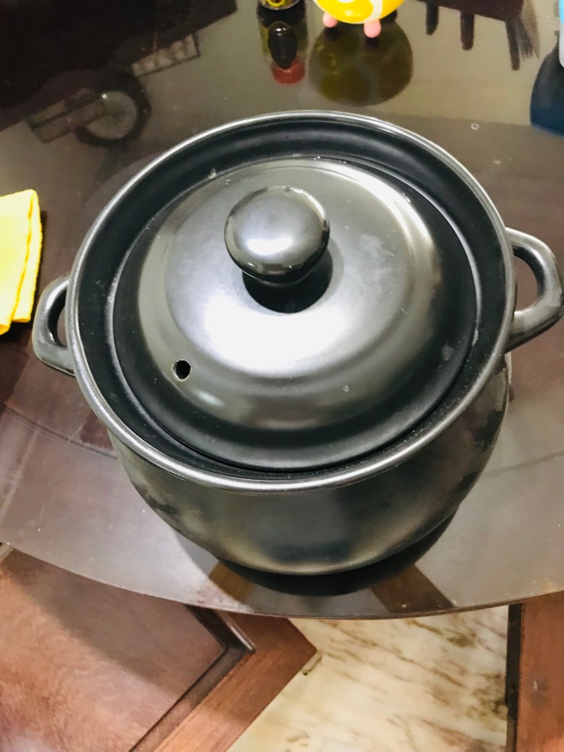 Clay pot, Furniture & Home Living, Kitchenware & Tableware, Cookware ...