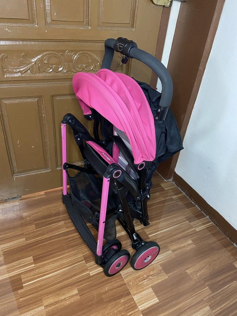 COMBI F2 PLUS STROLLER, Babies & Kids, Going Out, Strollers on Carousell