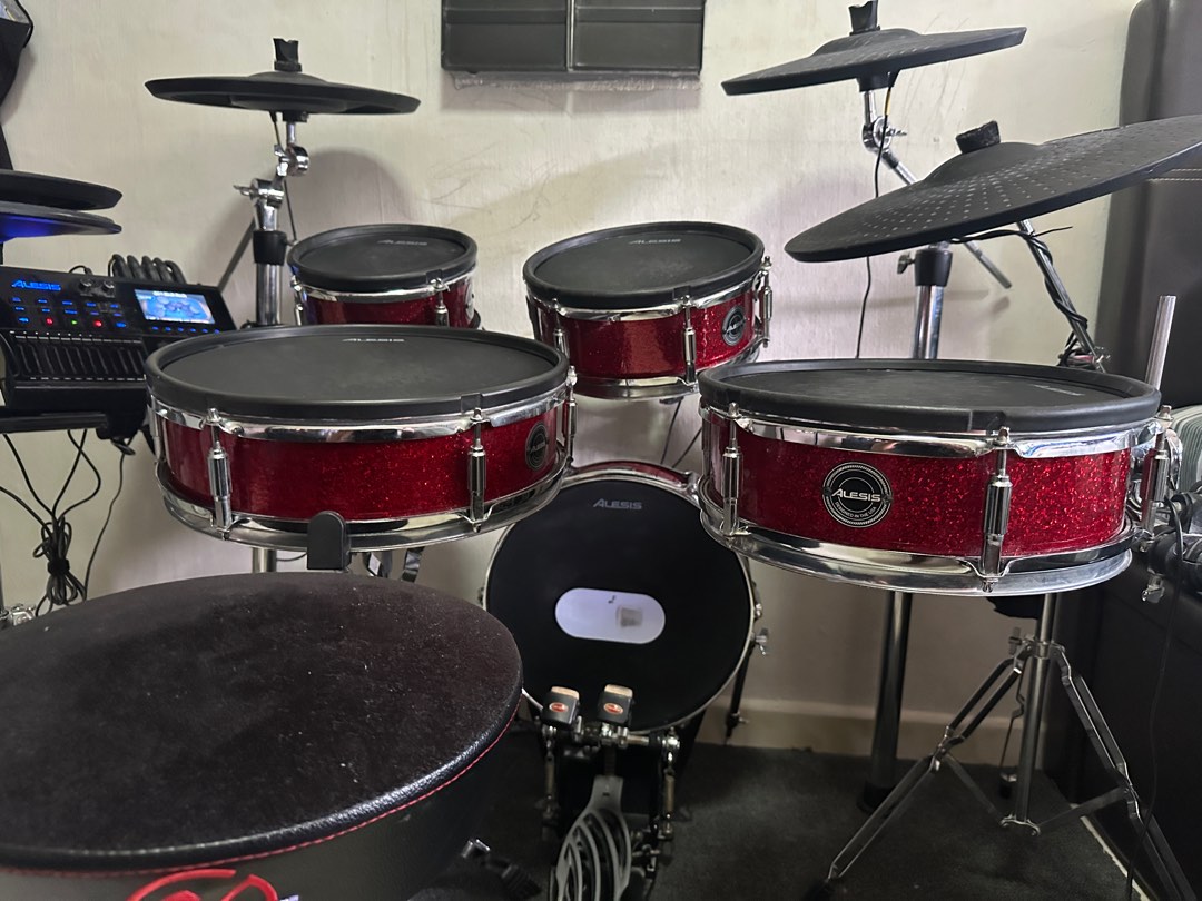 Electric drum set (Alesis strike), Hobbies & Toys, Music & Media ...
