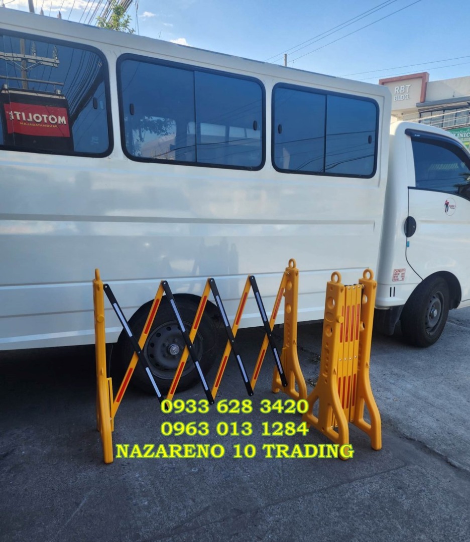 Expandable Fence Barrier Signage Crowd Control Barrier on Carousell