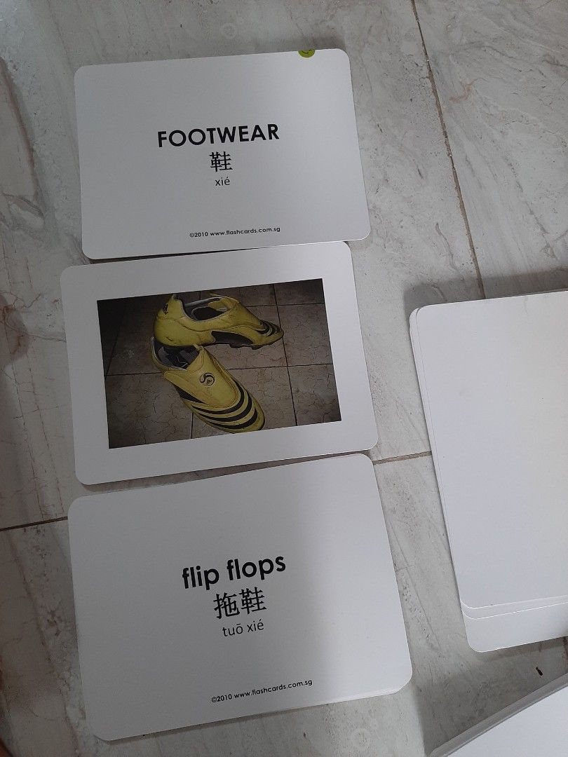 Flashcard footwear, Toys & Collectibles, Lainnya di Carousell