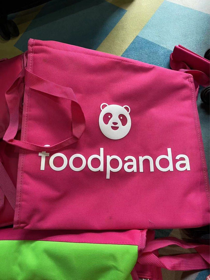 Foodpanda Thermal delivery box/Bag+ Waist Bag, Motorcycles, Motorcycle ...